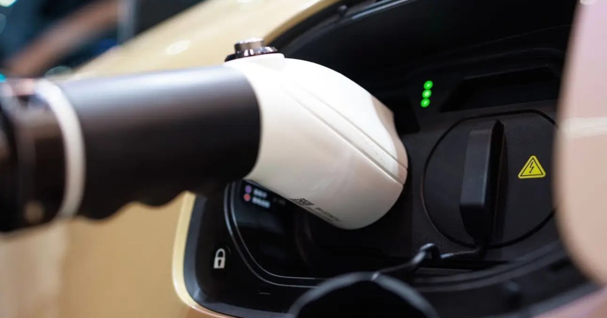 Екоактивисти искат пълна забрана на plug-in хибридите от 2030 - AУТОМЕДИЯ