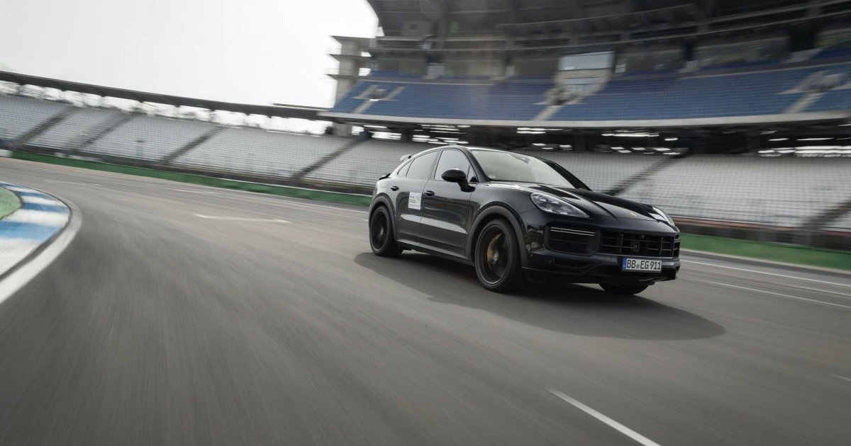 Porsche навлиза в територията на Urus - AУТОМЕДИЯ