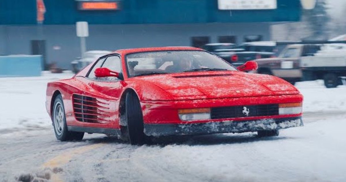 Вижте как се държи Ferrari Testarossa на сняг - AУТОМЕДИЯ